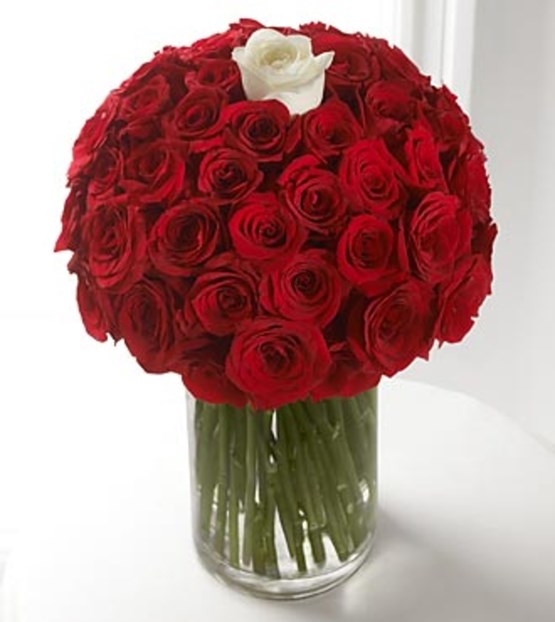 Ravishing 100 Red Roses Vase Arrangement |Buy Flowers Online UAE